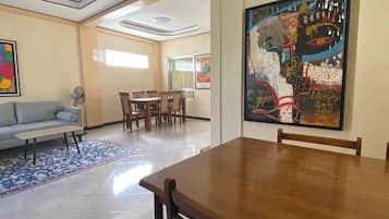 Casa, 3 quartos, para fumantes, sacada | Parte interna