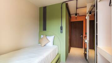 Estúdio Executivo, não fumadores, vista para o jardim | Secretária, secretária adequada para computadores portáteis