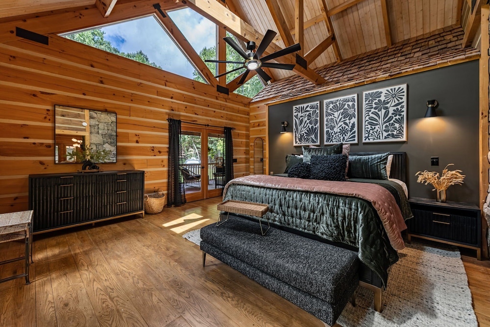The Lodge at Shuler Gap - Pet Friendly | Hot Tub | Game Room - Fannin ...
