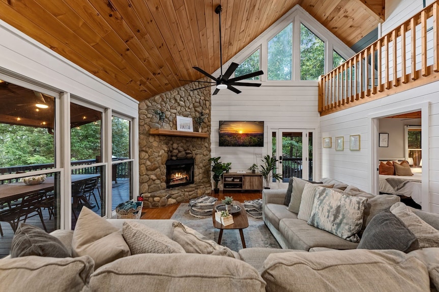 Once Upon An Oak Ledge - Pet Friendly | Hot Tub | Mtn View | Game Room - Región de Georgia