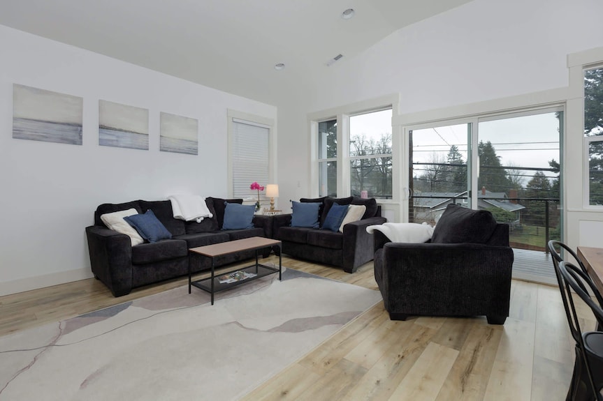 Modern 3br/2.5ba | Cascade Views | Trails - Ainsworth State Park, Cascade Locks