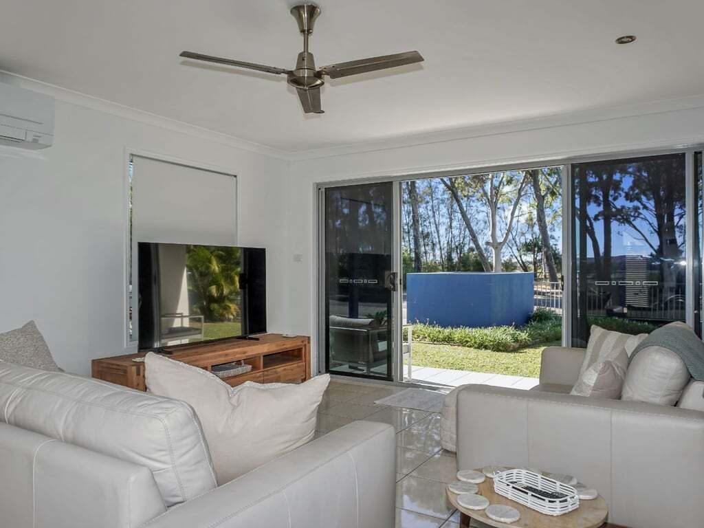 Welcome To "Bay Views On Esplanade" - Tin Can Bay