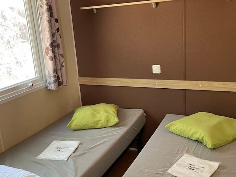 Spacious Mobile Home With Terrace - 6 People - Aveyron