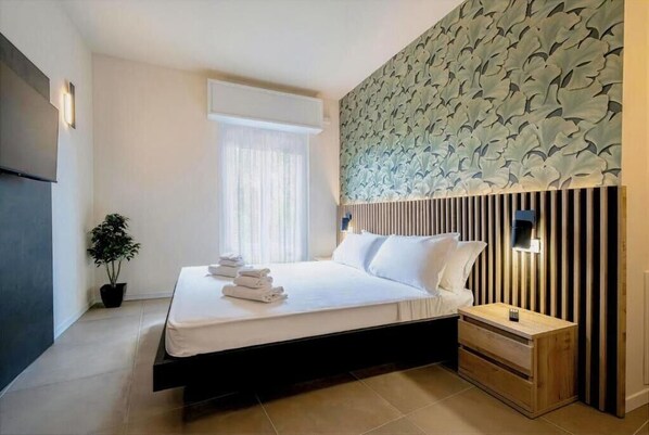 Quarto Clássico com Cama de Casal, varanda | Wi-fi grátis, roupa de cama fornecida 