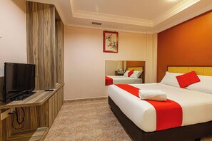 Quarto casal standard | Escrivaninha, ferros/tábuas de passar roupa, Wi-Fi de cortesia