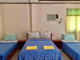 Quarto casal luxo | Escrivaninha, Wi-Fi de cortesia, roupa de cama