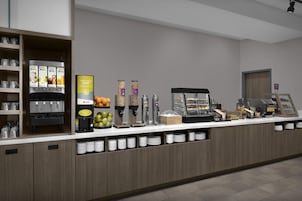 Café da manhã com buffet grátis todos os dias