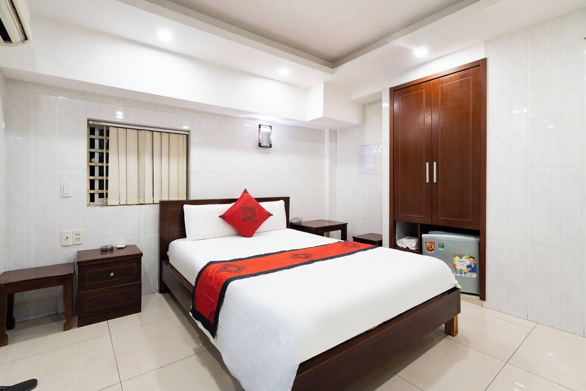 Quarto casal superior | Roupas de cama premium, Wi-Fi de cortesia, roupa de cama