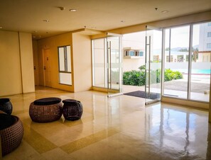 Apartamento, 1 quarto, acessível, pátio | Piscina | Piscina exterior