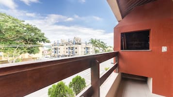 Apartamento Básico | Terrenos do alojamento