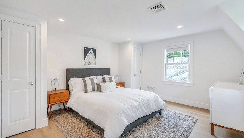 Chic, Newly Renovated Waterfront Cottage on Mecox Bay with Private Dock ...