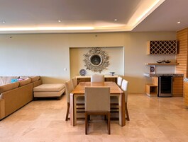 Apartamento Deluxe | Sala de jantar