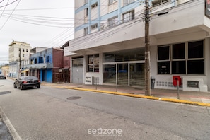 Apartamento básico | Fachada