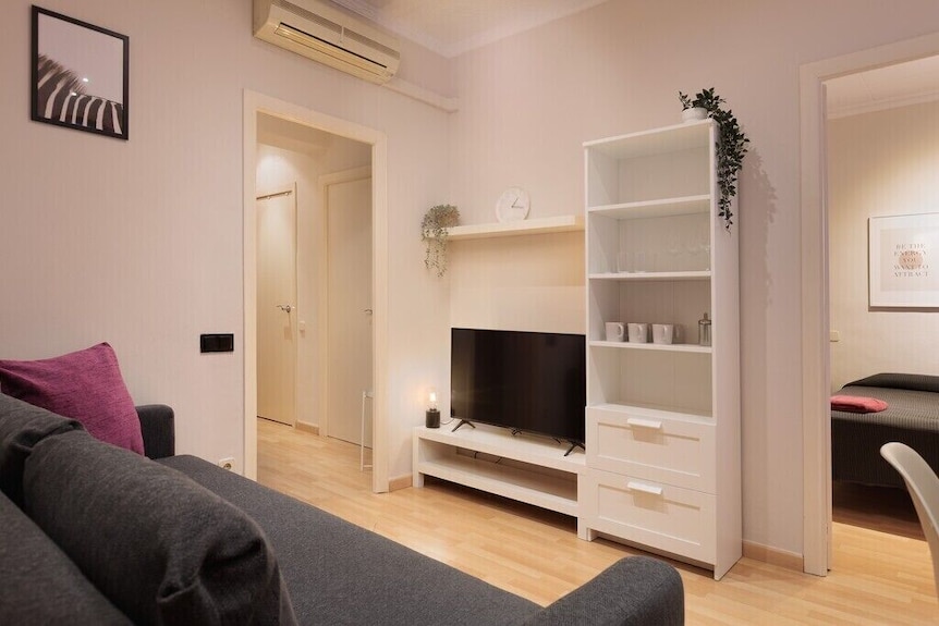 Great 3-bedroom Apartment For 6ppl In El Born, Old Town! - Barcelona