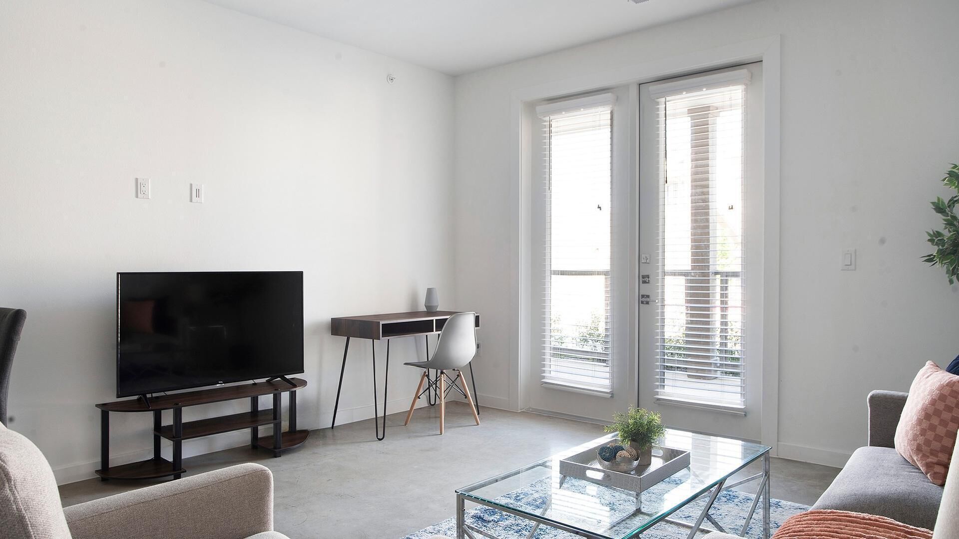 Landing | Amazing 1bd, Pool, Clubhouse - Lakeway, TX