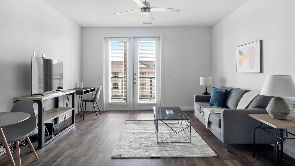 Landing | Stunning 1bd, Clubhouse, Pool - Lakeway, TX