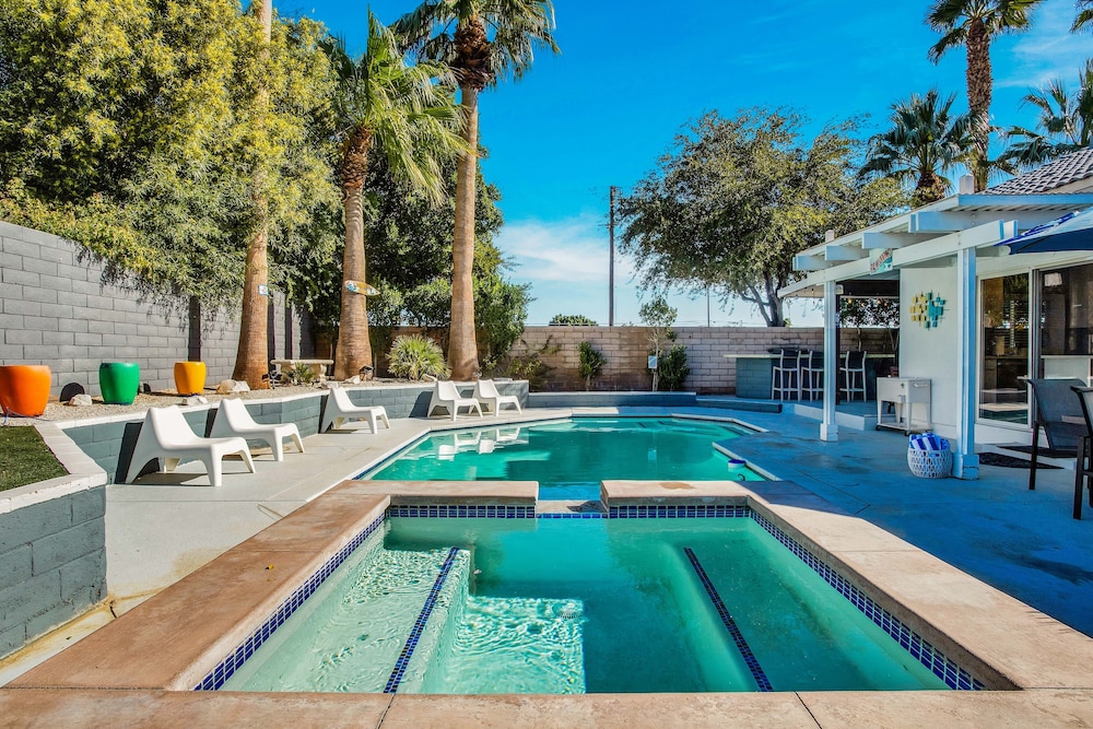 Flora Vista Sunshine - Palm Springs, CA