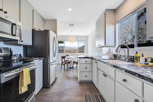 Casa, várias camas, pátio, vista para a montanha (Scandia) | Cozinha privada