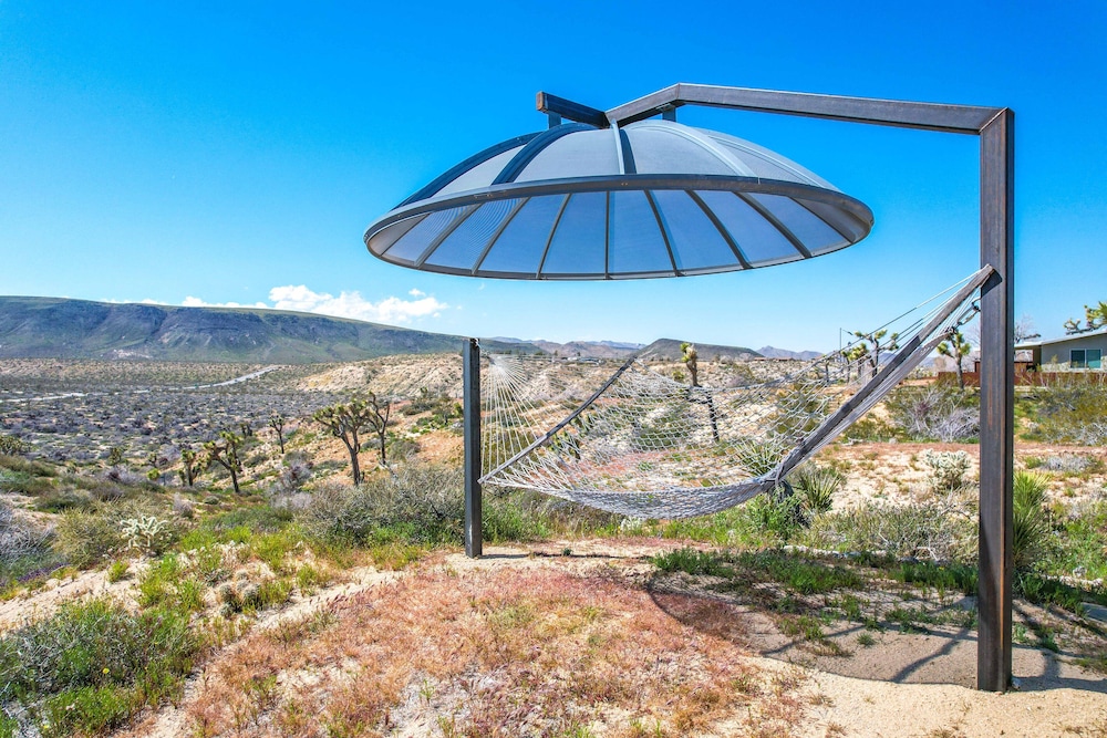 Lazy J High Desert Ranch - Yucca Valley, CA