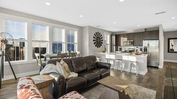 Casa (2 Bedrooms) | Interior