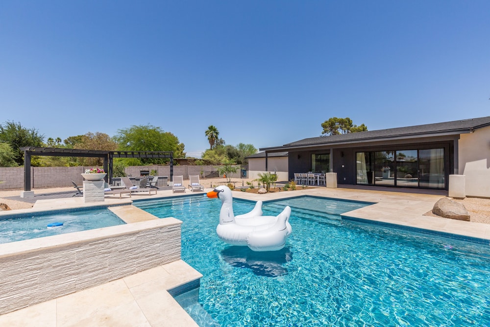 Sport & Splash - Pickle Ball - Sports Court -Pool & Spa - Phoenix, AZ