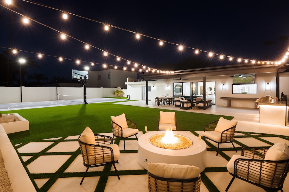 D&g Retreat-resort Style Backyard-north Scottsdale - Phoenix, AZ