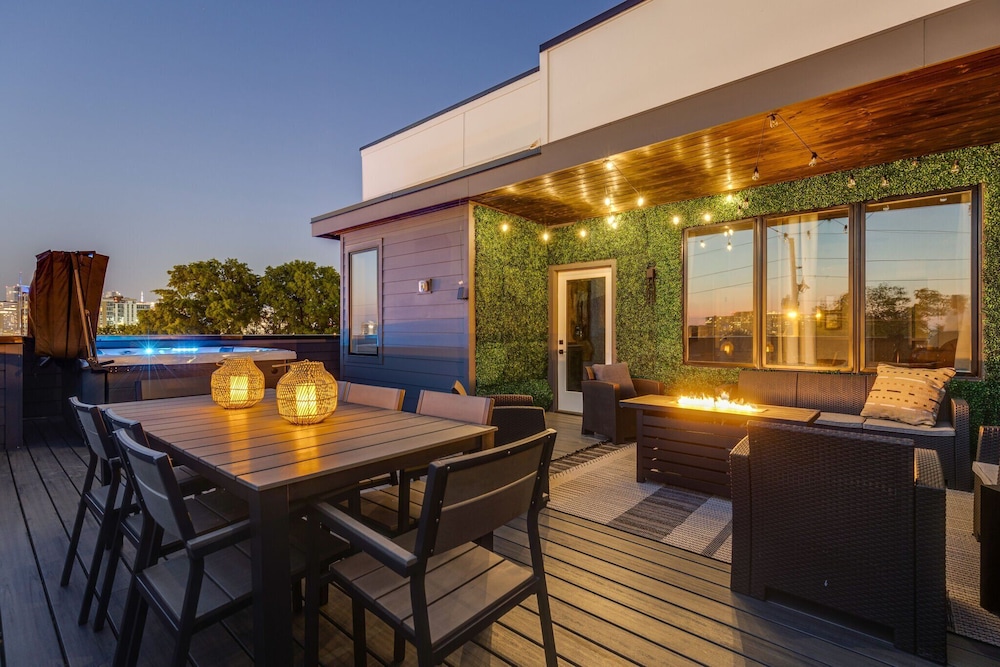 Downtown Dolly - Heart Of Gulch - Rooftop Hot Tub - Nashville, TN