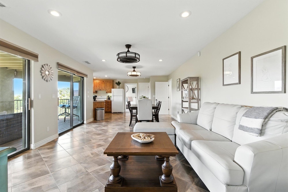 The Sanctuary At Prescott-downtown-hot Tub & Views - Prescott, AZ