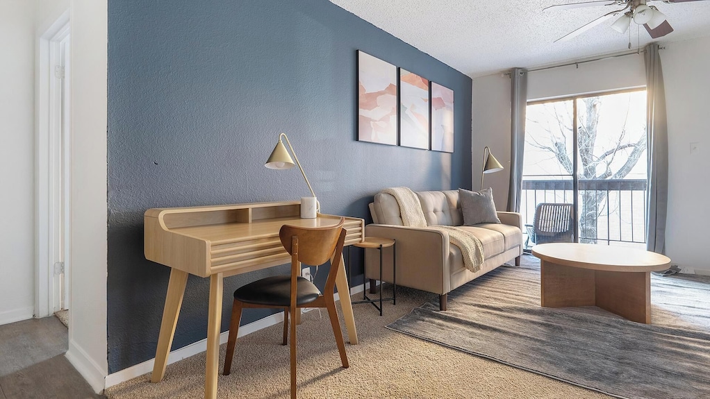 Landing | Chic 1bd, Gym, Pool - Austin