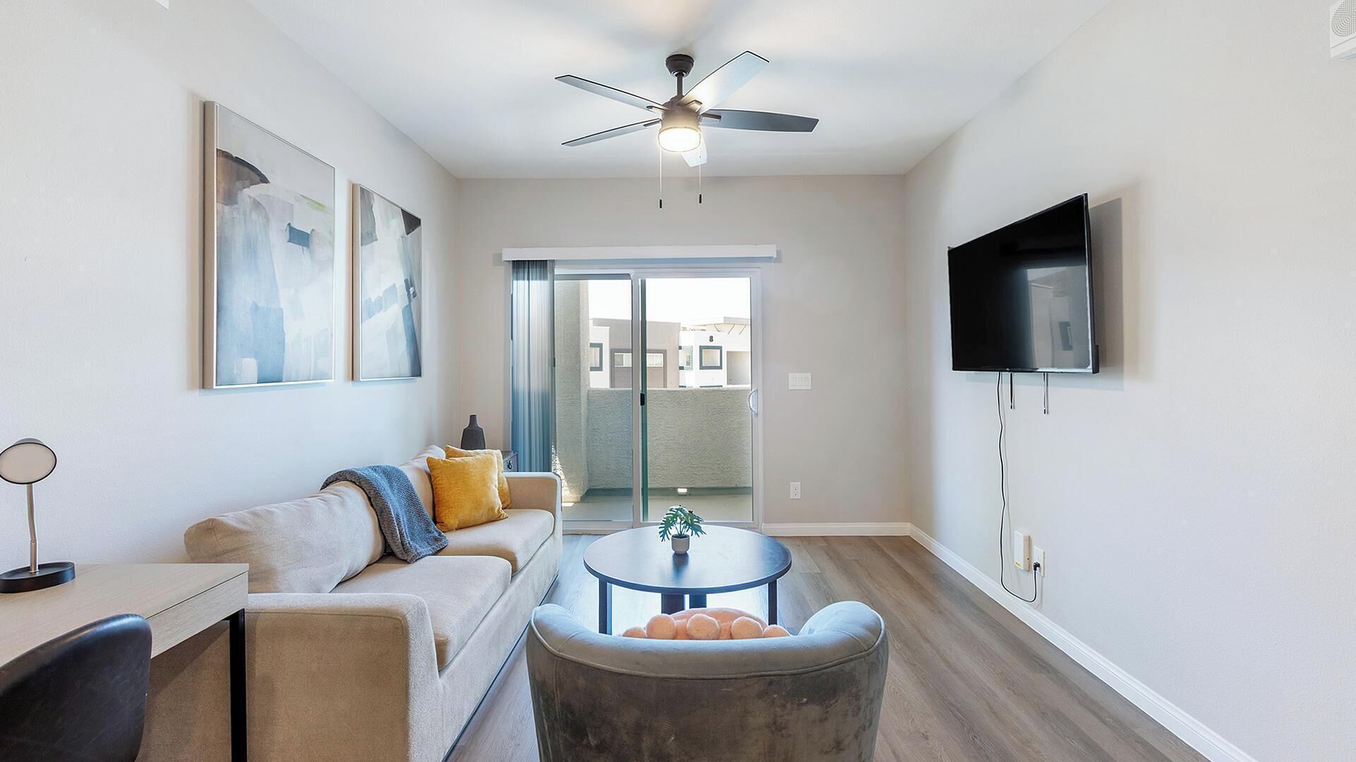 Landing | Modern 2bd, Rooftop Lounge, Pool - Henderson, NV