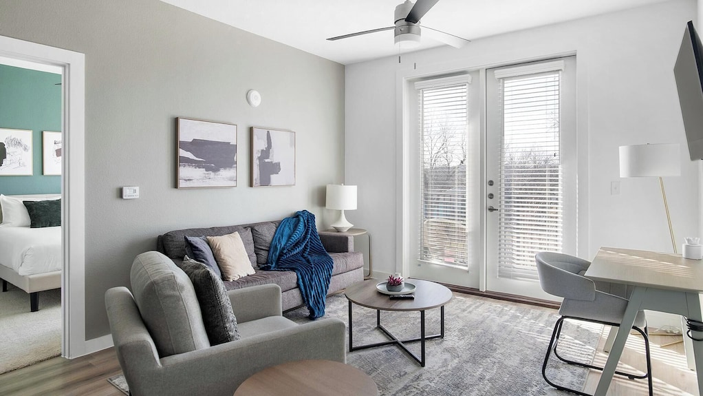 Landing | Beautiful 2bd, Gym, Clubhouse - Garland, TX