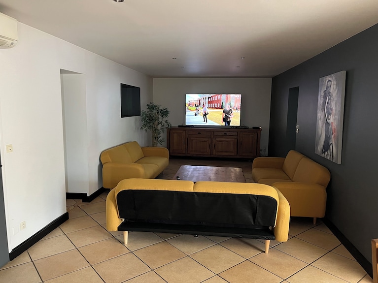 Superb 21 Person House With Spa, Swimming Pool, Billiards, Darts And Table Tennis. - Bayonne