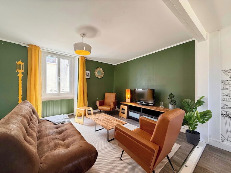 10' Disneyland & Parking - 9 Personnes - Bussy-Saint-Georges