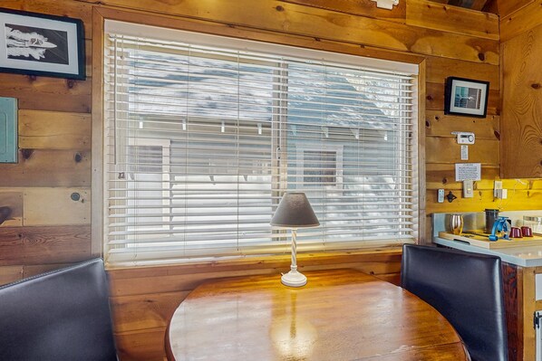 Cabine, várias camas, acesso à piscina, vista para a montanha (VC321) | Interior