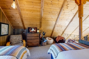 Cabine, várias camas, acesso à piscina, vista para a montanha (VC301) | 1 quarto, com decoração personalizada, com mobília individualizada