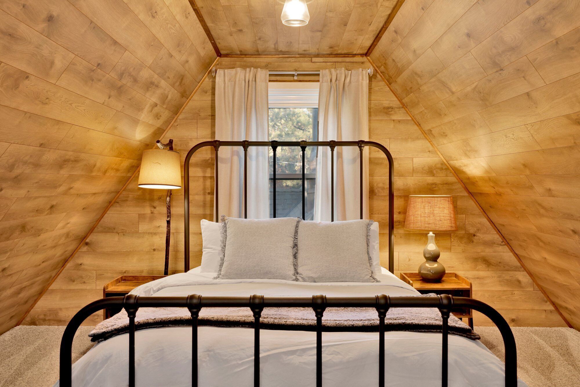 Cabana, várias camas, acesso à piscina, vista para a montanha (VC618) | Individualmente decorados, individualmente mobiliados, roupa de cama