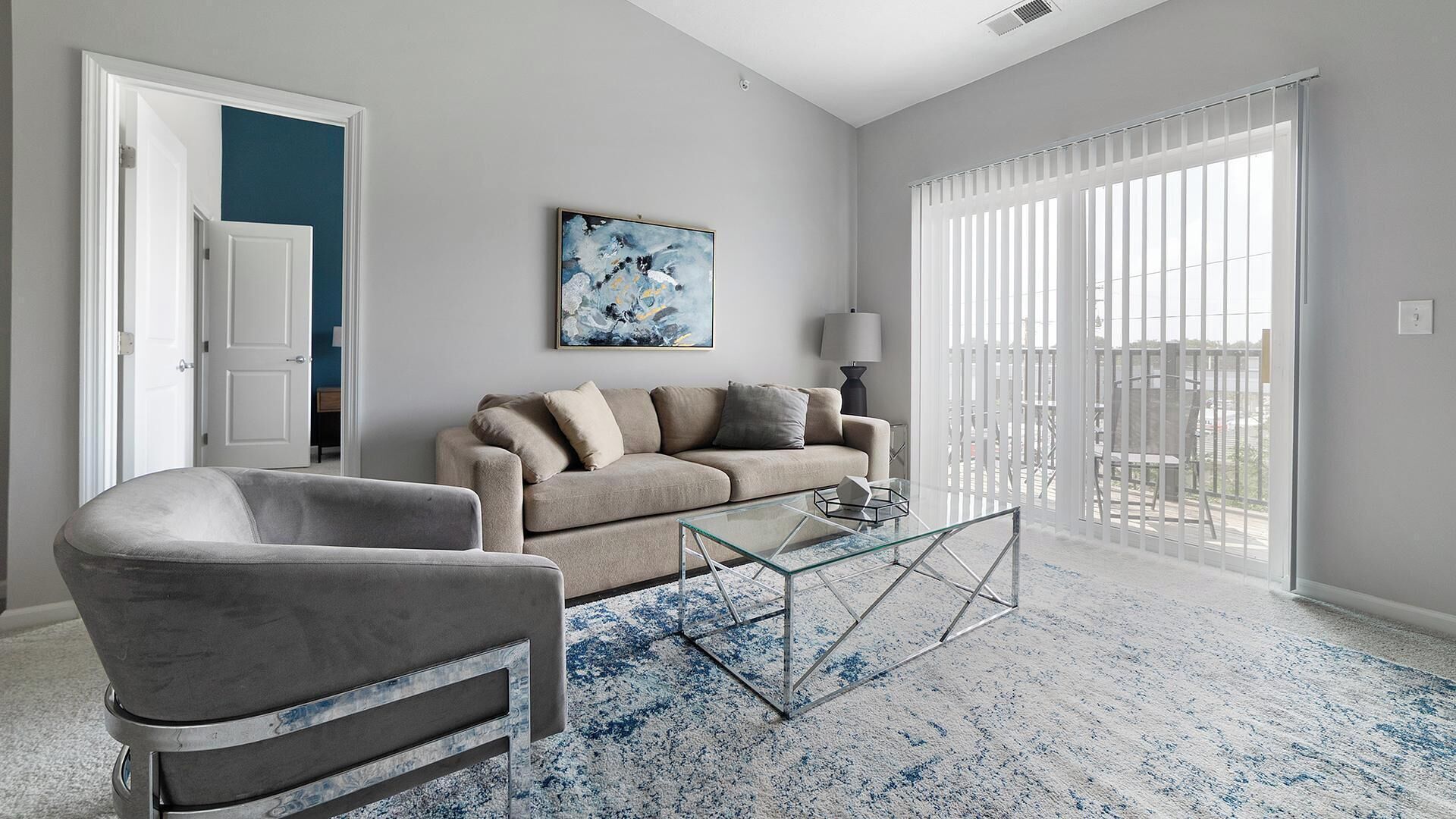 Landing | Chic 2bd, Gym - Polaris, OH