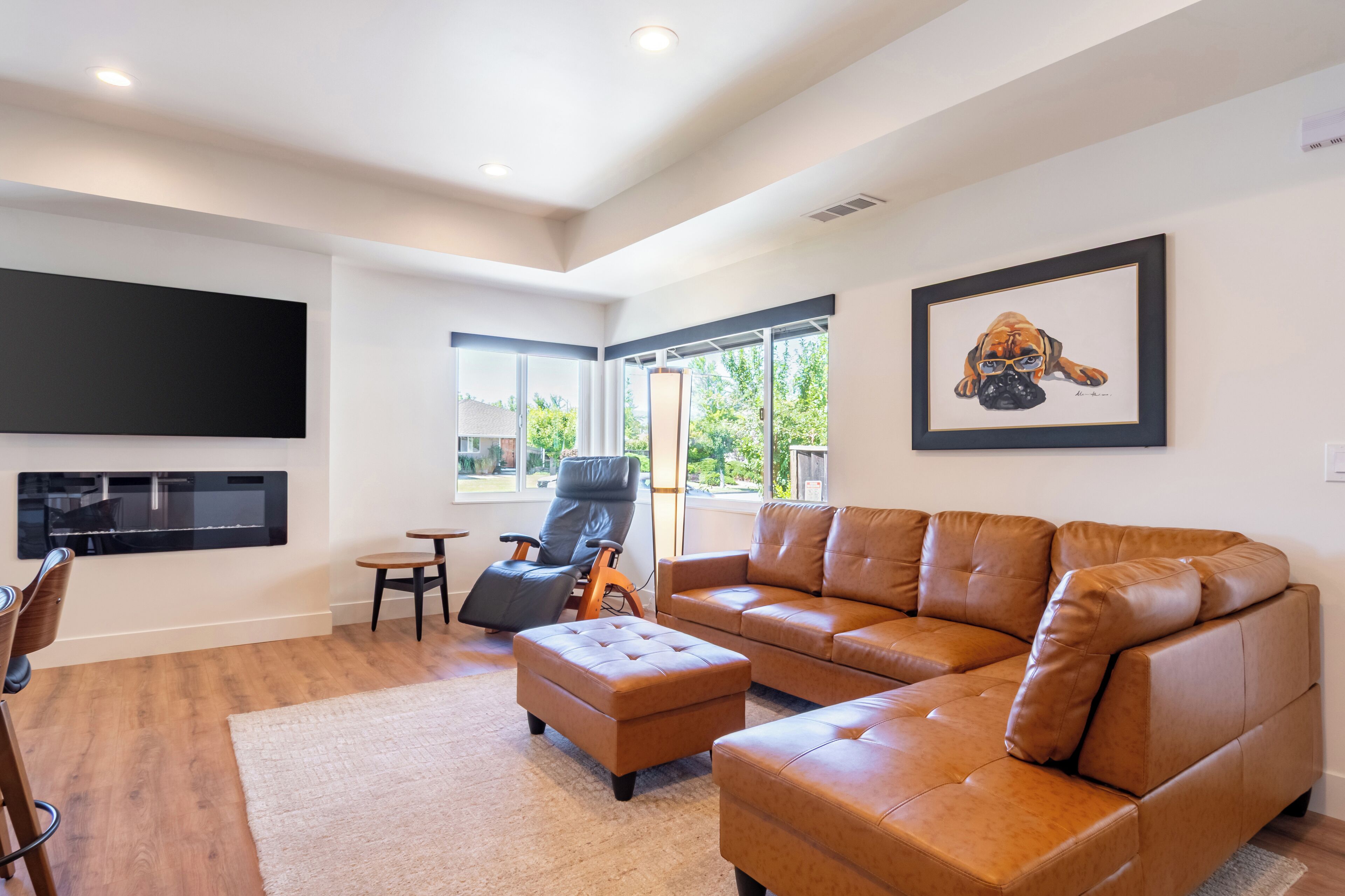 Modern Remodeled 3br San Jose Home In Prime Location Near Tech & Santana Row - Cupertino, CA