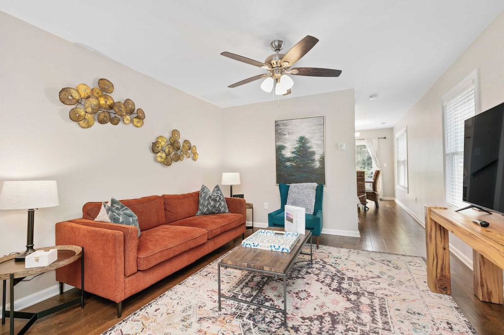 White Pine Sycamore By Avantstay Near Downtown - Asheville