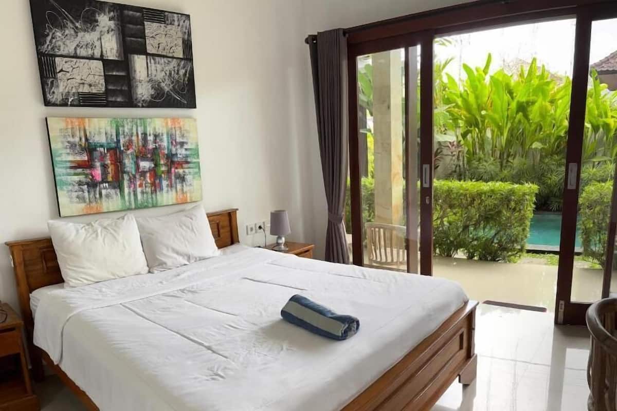 Quarto casal standard, varanda, vista para o jardim | Escrivaninha, Wi-Fi de cortesia