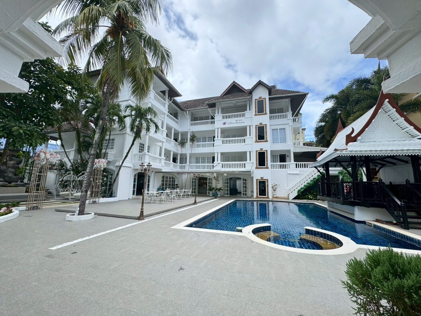 Piscina exterior, toldos gratuitos, espreguiçadeiras 