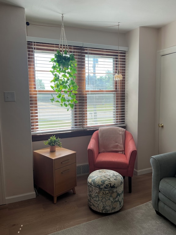 Comfortable Duplex In Belleville - 貝爾維爾