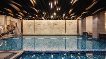 Piscina interior