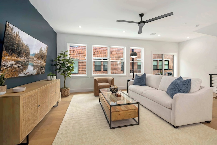 Odyssey - Arts District - Garage - 0.5 Mi Dt - Bentonville, AR