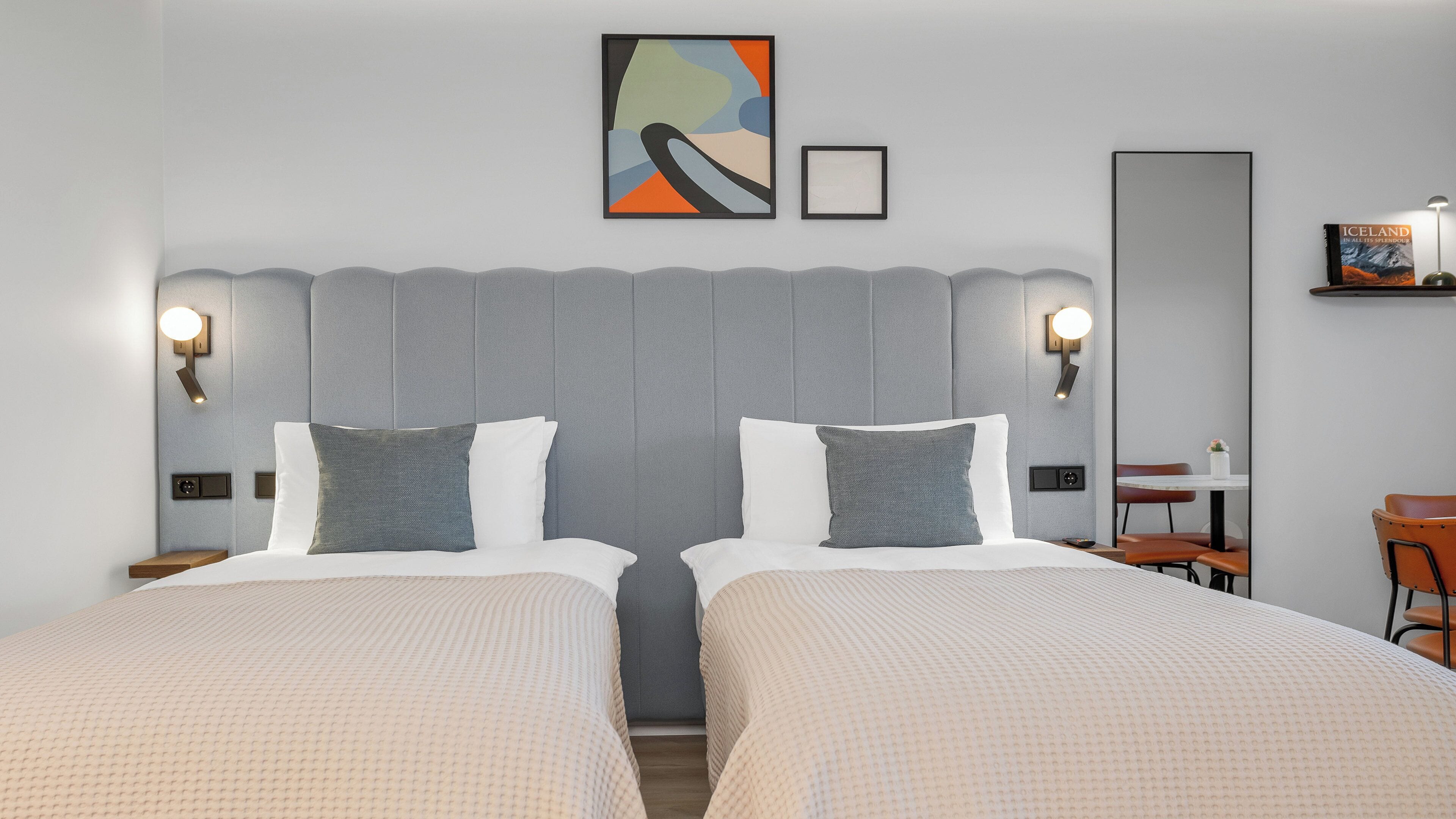 Estúdio, várias camas, cozinha | Cofres nos quartos, espaço de trabalho para notebook, cortinas blackout