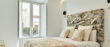 Apartamento luxo, sacada | Vista para a rua