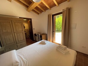Quarto Duplo ou Twin Comfort, 1 cama de casal, vista para o jardim | Berços/camas para crianças grátis, Wi-fi grátis