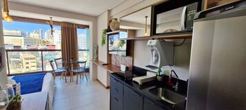 Apartamento básico | Wi-Fi de cortesia, roupa de cama