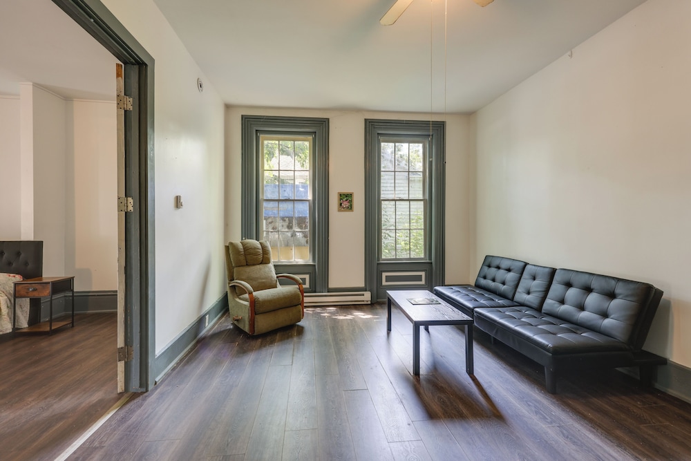 Walk To Town: Bath Apt Near Keuka Lake Wine Trail - Bath, NY