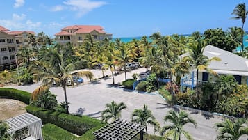 2 Bedroom Ocean View Penthouse | Vista para praia/oceano